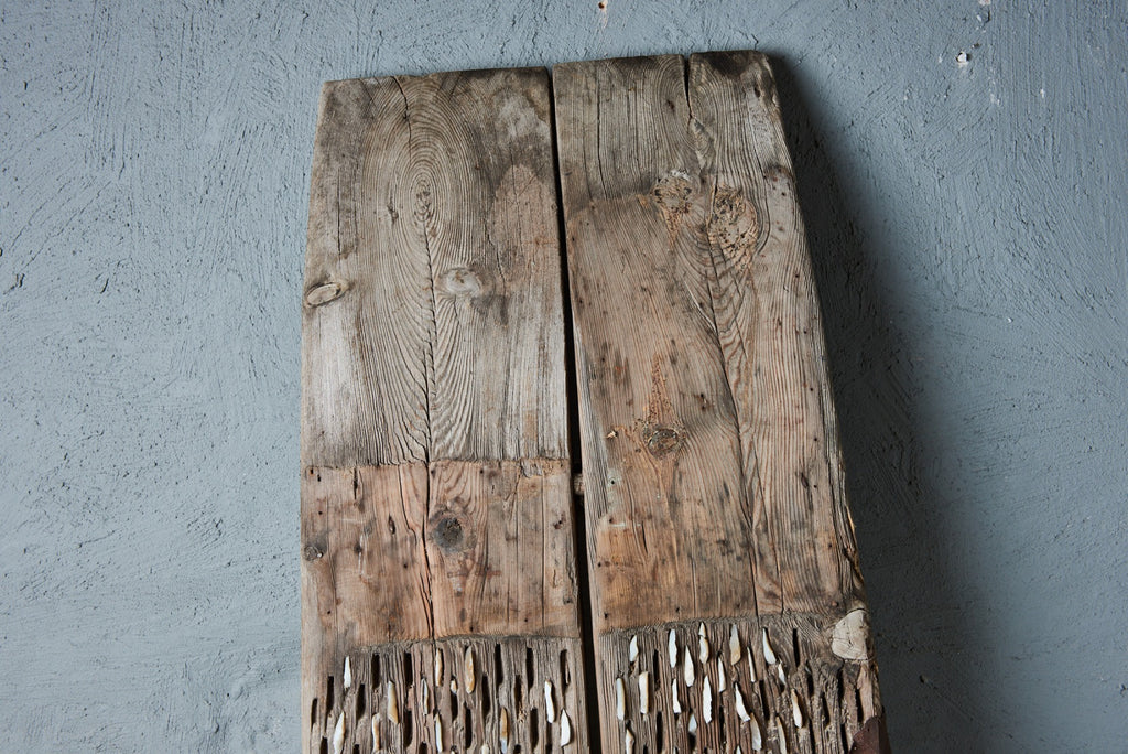 Tribulum | Garden Antiques | Violet Grey